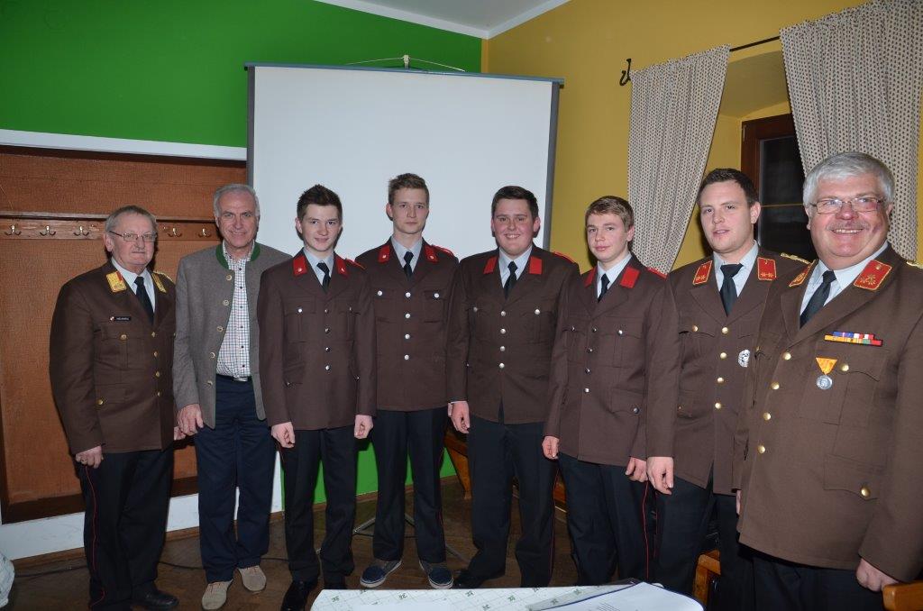 Sechs Neumitglieder und 7000 Stunden Arbeit für die Allgemeinheit ...